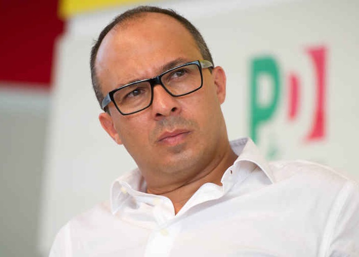 Il sottosegretario all’Istruzione Davide Faraone si è finalmente ...