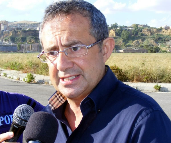 Riceviamo e pubblichiamo. Arnone (PD): Il PD critica Zambuto mentre ...